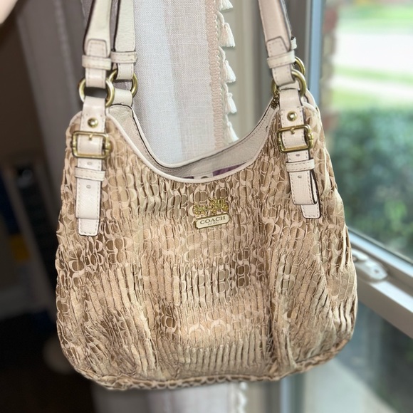 Coach | Bags | Coach Madison Gathered Signature Maggie Shoulder Bag ...